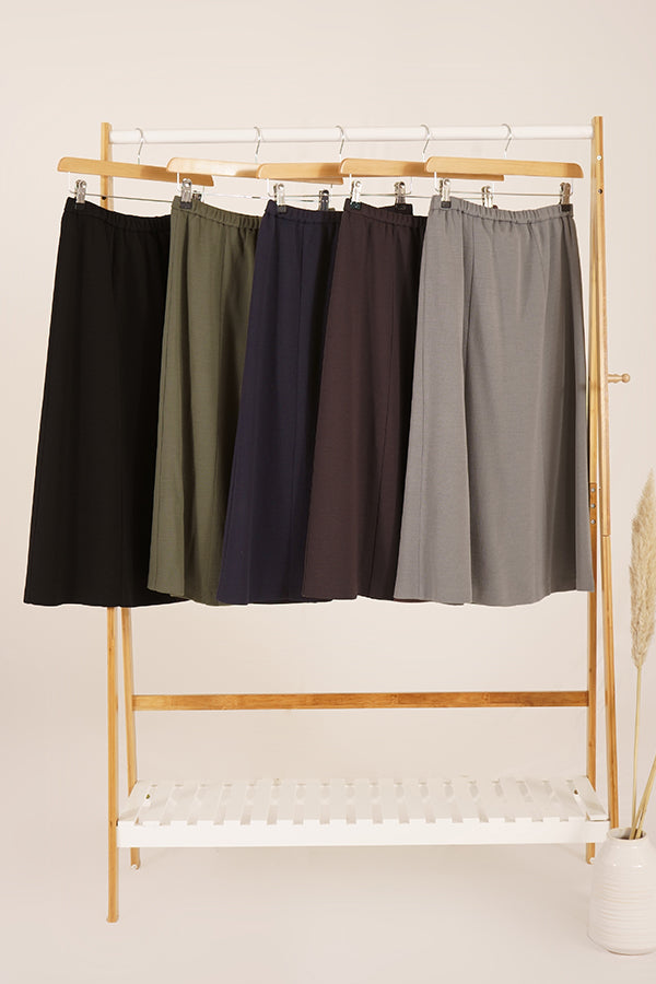 Embrace Elegance and Comfort with our Ponte Roma Jersey – Carr & Westley