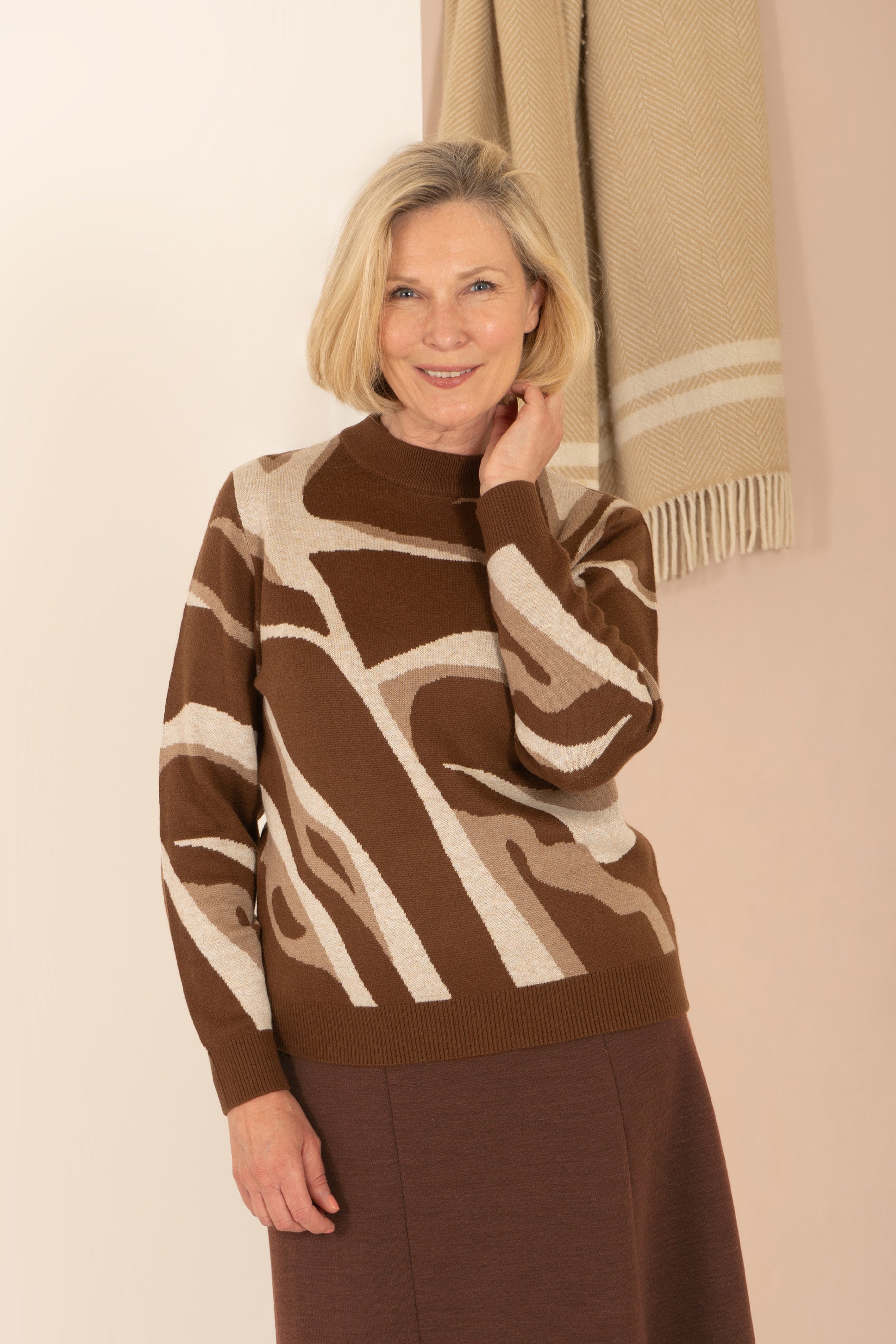 Jacquard Swirl Jumper - Poppy - Classic Women's Knitwear – Carr & Westley